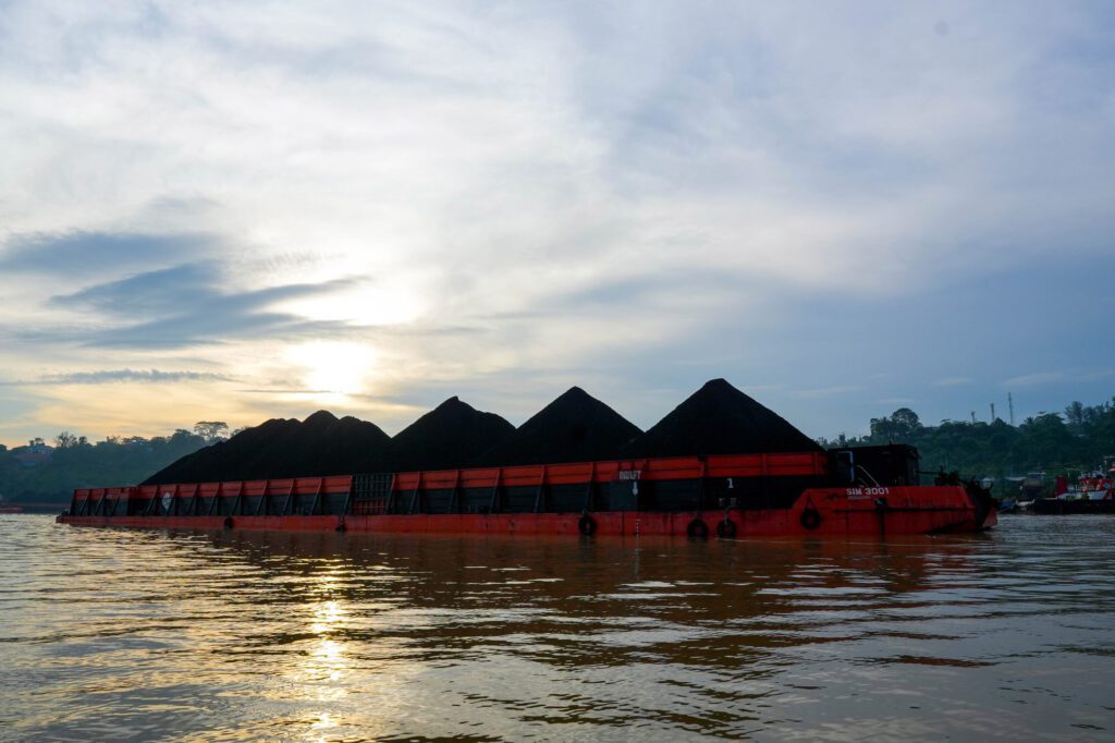 Tongkang – PT Ancara Logistics Indonesia Tbk